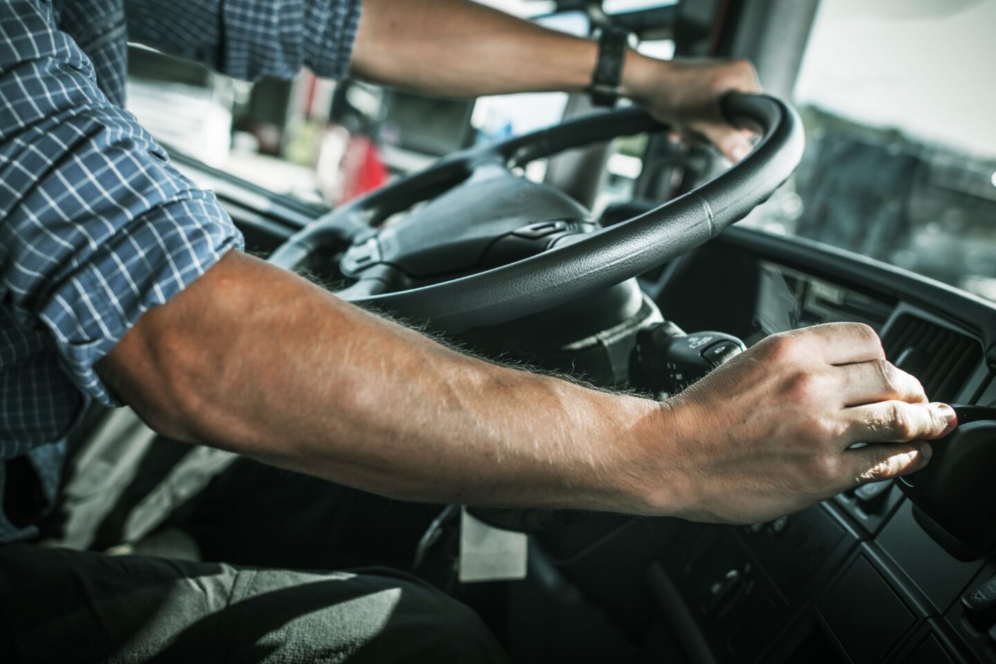 The Importance of Defensive Driving Techniques for Commercial Drivers ...