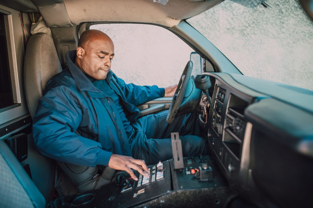 Automatic Drivers vs. Real Drivers: Why Humans Still Lead the Way ...